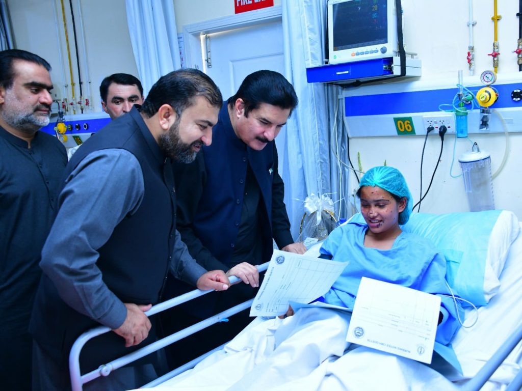 KP Governor Visits CMH Quetta Alongside Balochistan CM to Inquire About ...