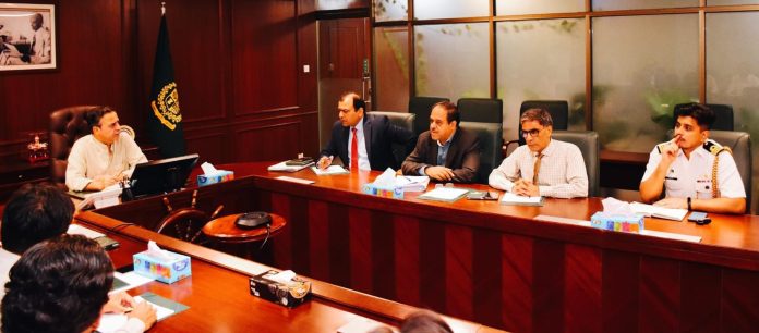 Junaid Anwar unveils plan to expand Gwadar port with new shipping lines ...